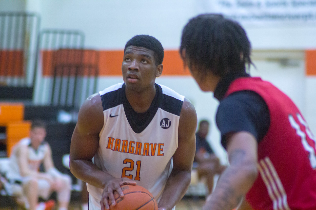 IJ Ezuma Surpasses 1,000 Career Points - Hargrave Military Academy